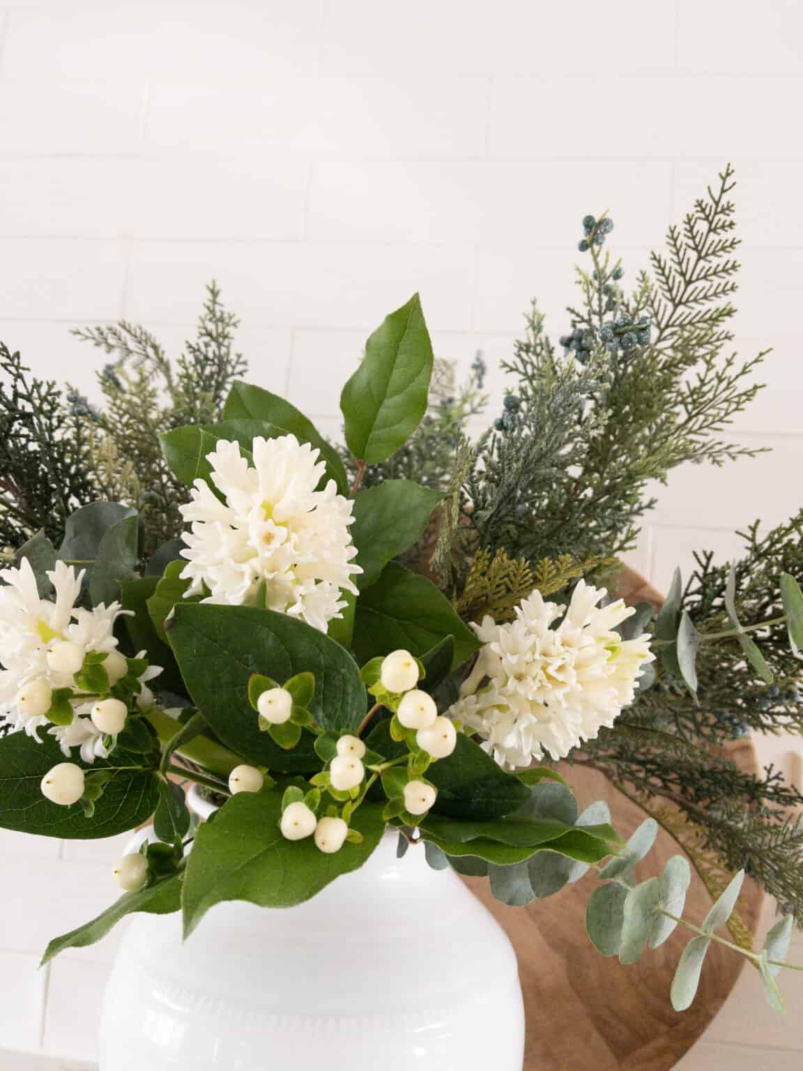 How To Create A Winter Floral Arrangement | Hope And Hedges