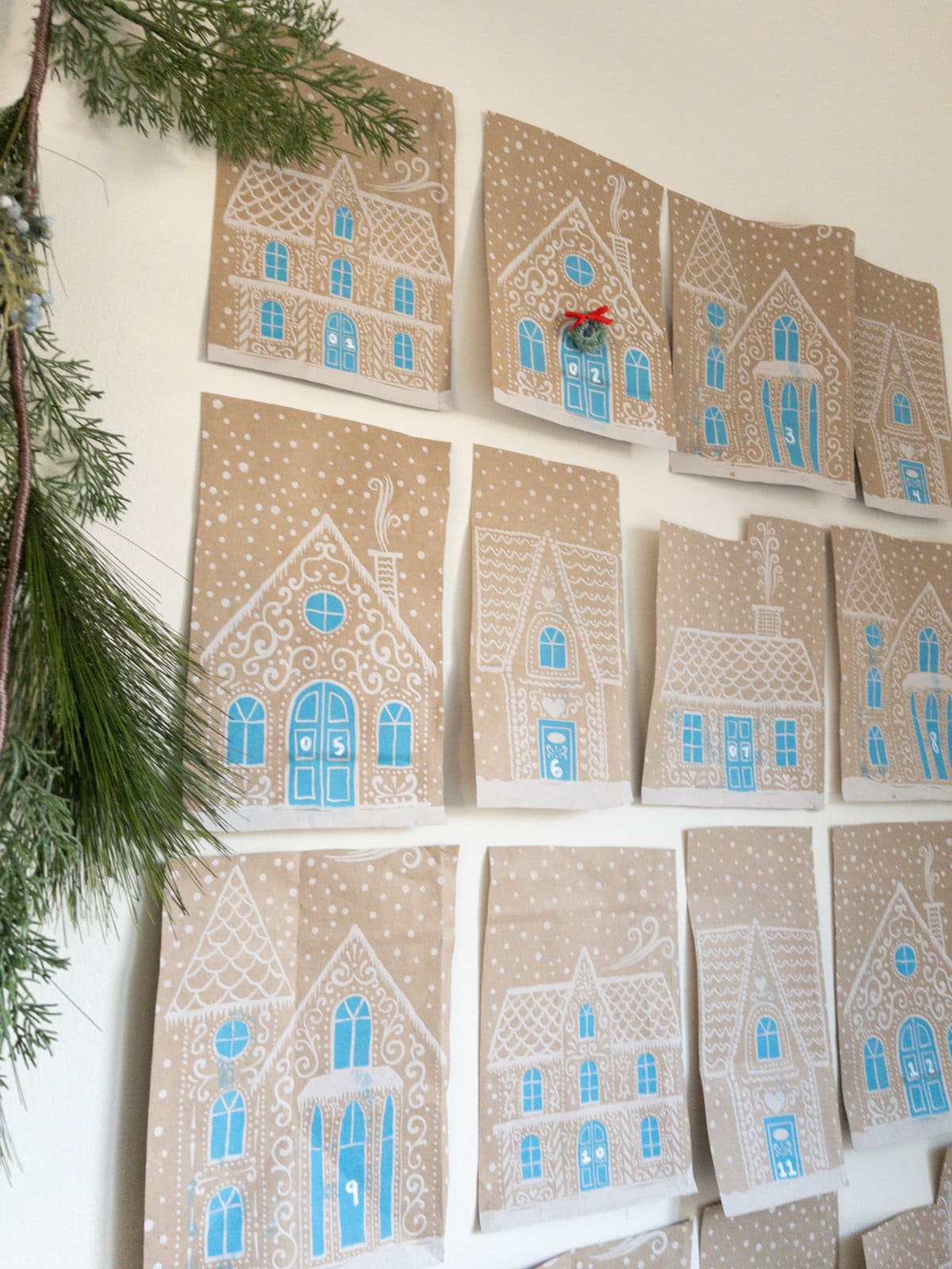 An Easy and Free Gingerbread House Advent Calendar DIY | Hope And Hedges