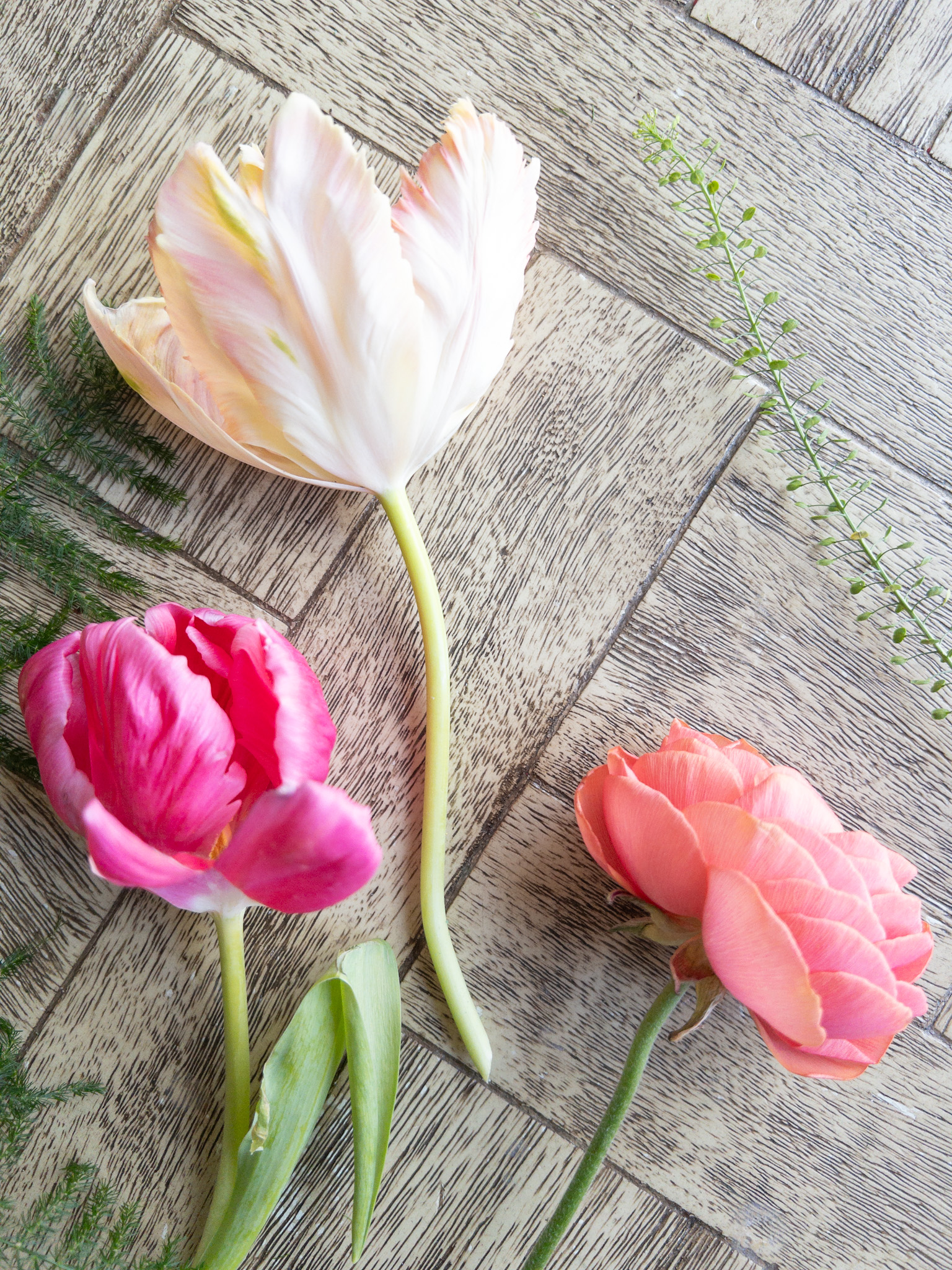4 Easy Tips For A Whimsical Flower Arrangement | Hope And Hedges