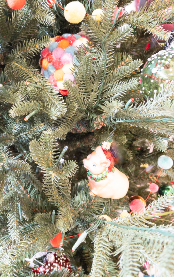 54 Easy And Fun Christmas Tree Themes For Kids | Hope And Hedges