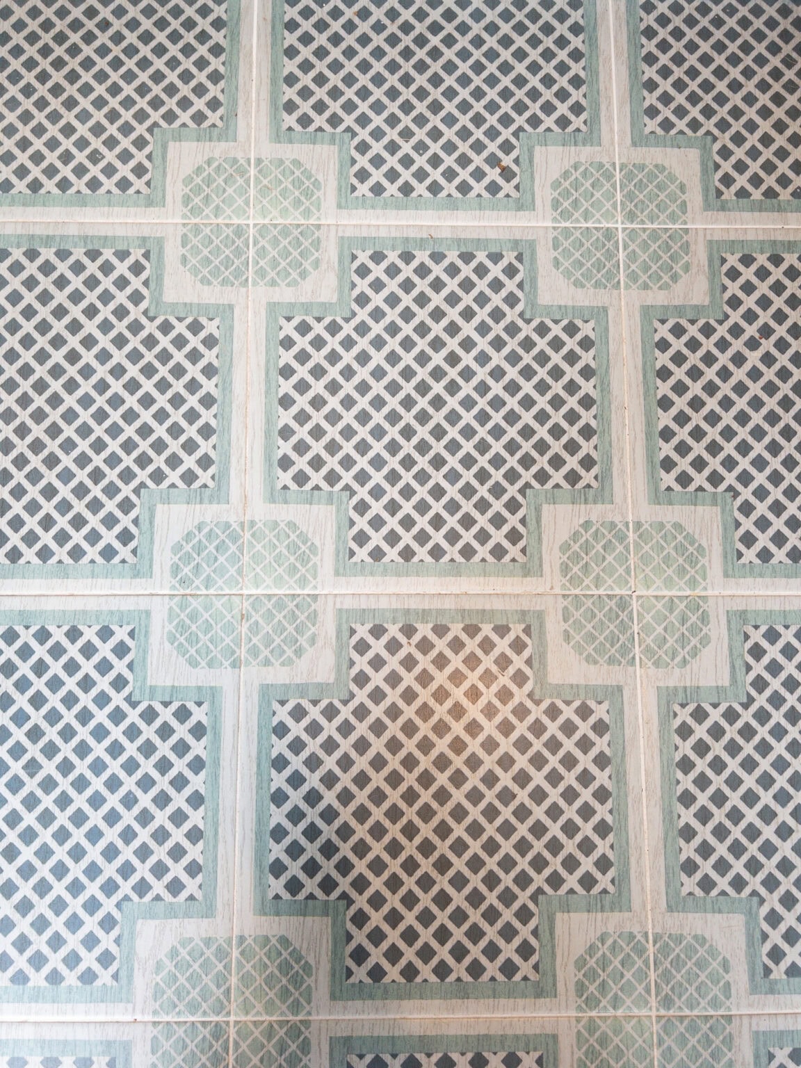Porcelain Tile Vs Marble: Pros, Cons, and Design Ideas | Hope And Hedges